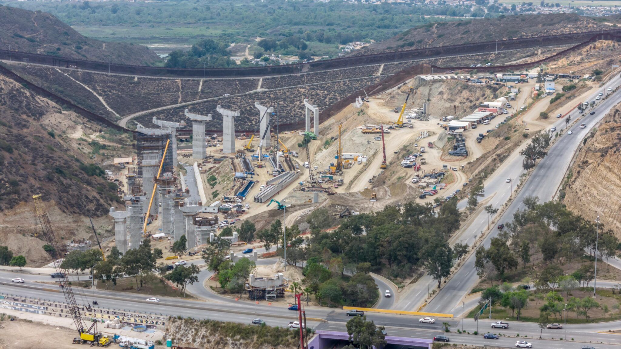 Una mega obra nunca antes vista en Tijuana, así va quedando el puente ...